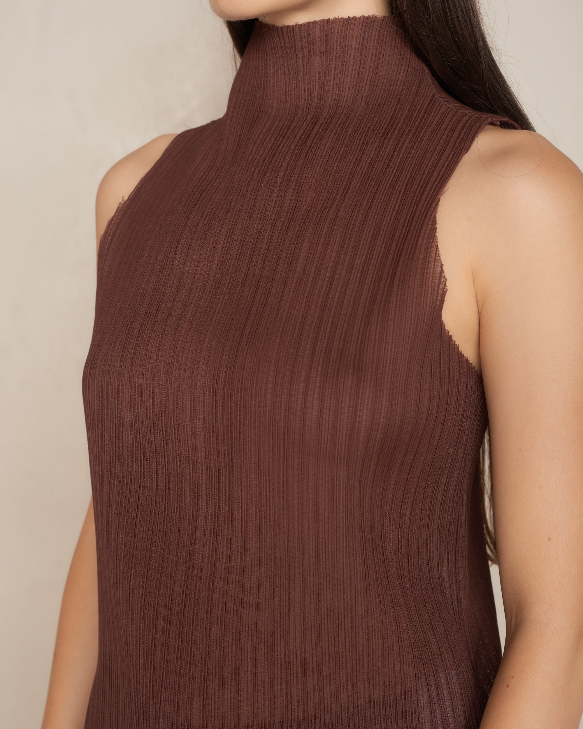 Brown 3D Pleat Top – Dilettante