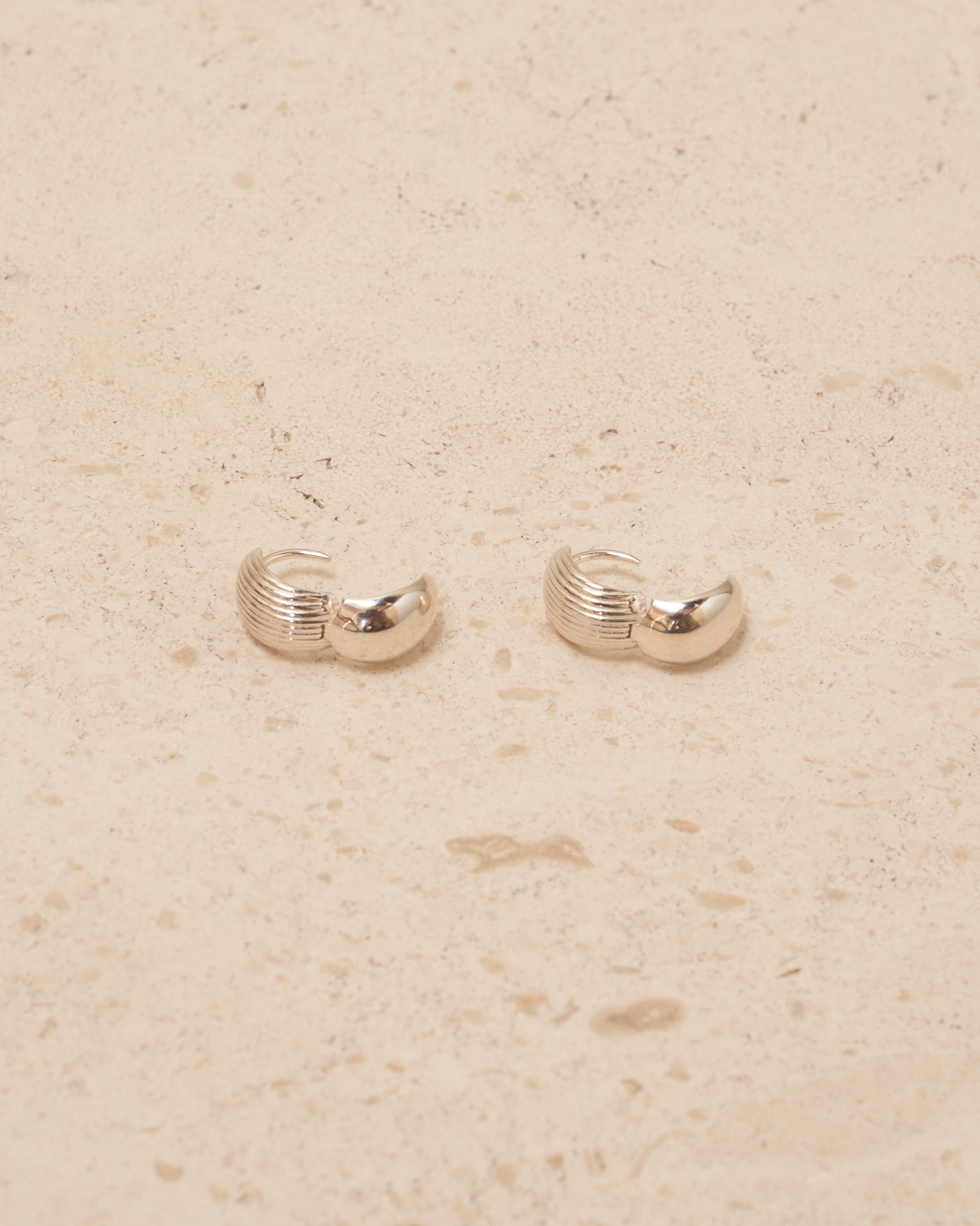 Sterling Silver Reversible Hinged Hoops – Dilettante