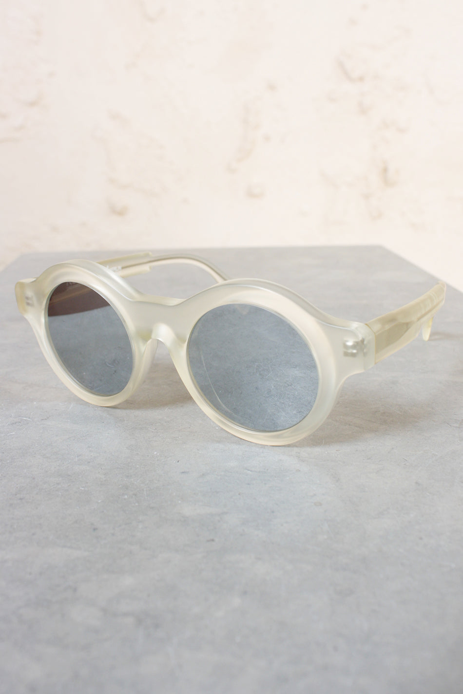 A1 MASK Round – Dilettante