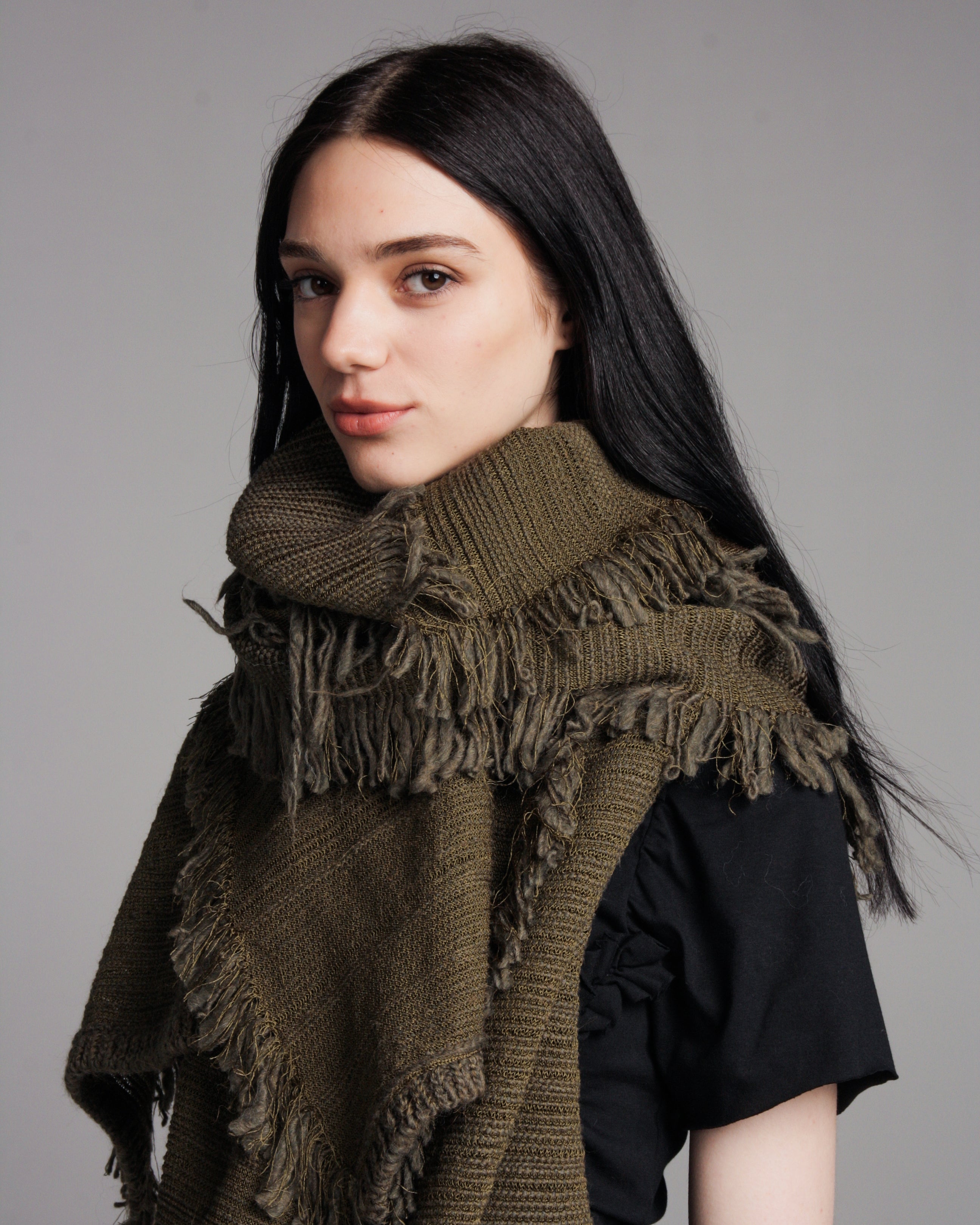 Khaki Knitted Stole – Dilettante