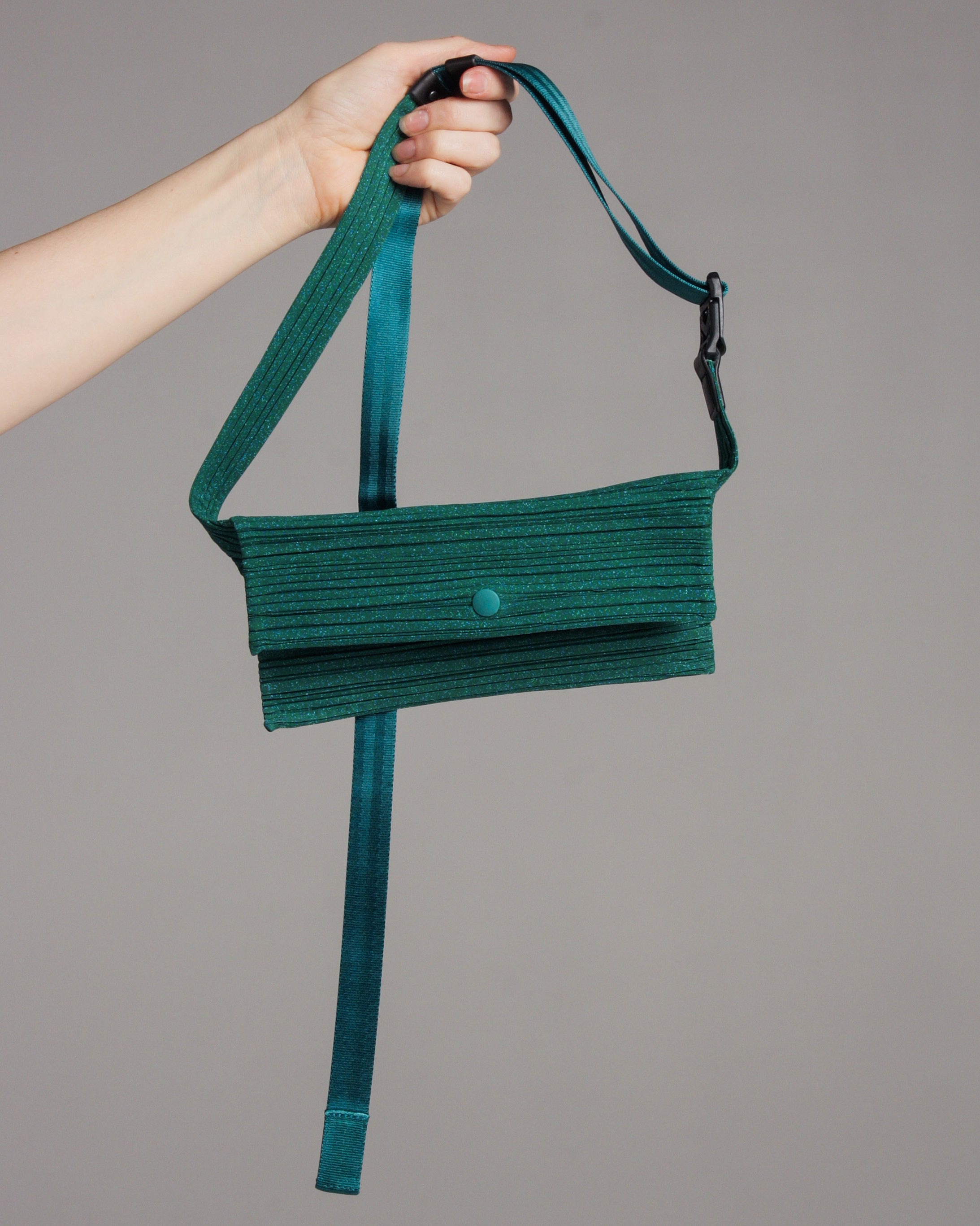 Green Pleated Crossbody Pouch – Dilettante
